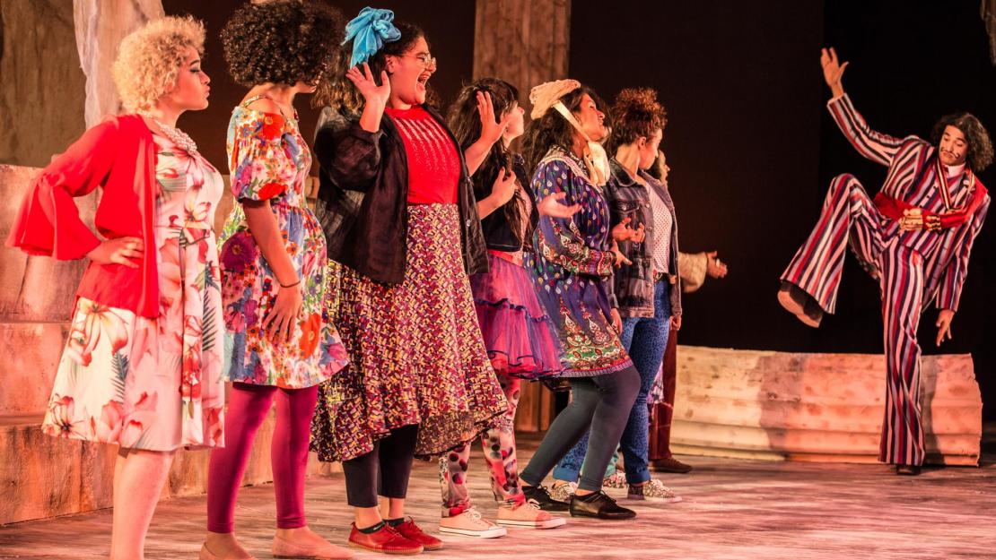 'One-Person Show': Integrating Art and Performance in Teaching | AUC ...